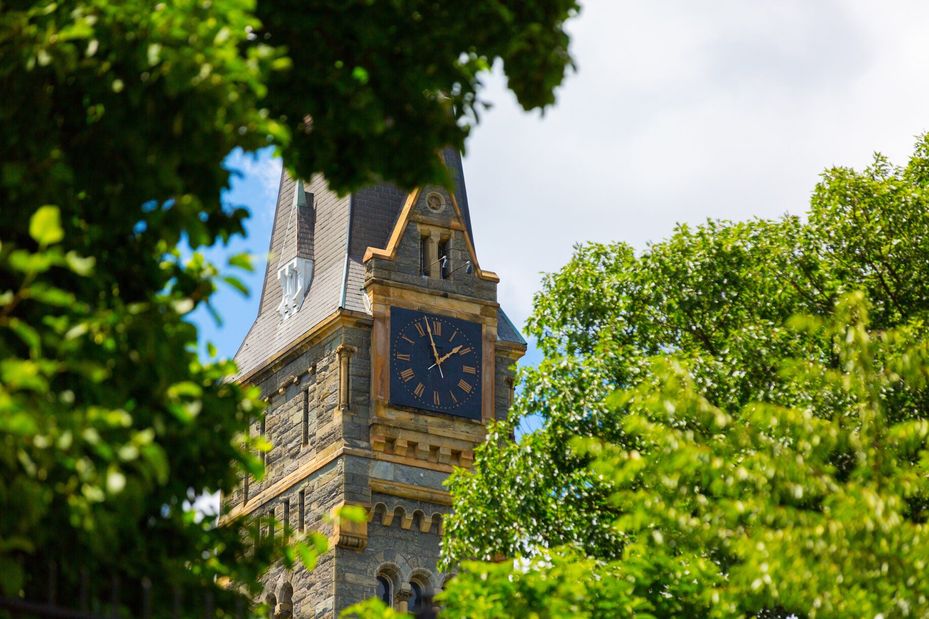 Hilltop Campus Intern Housing | Residential Living | Georgetown University
